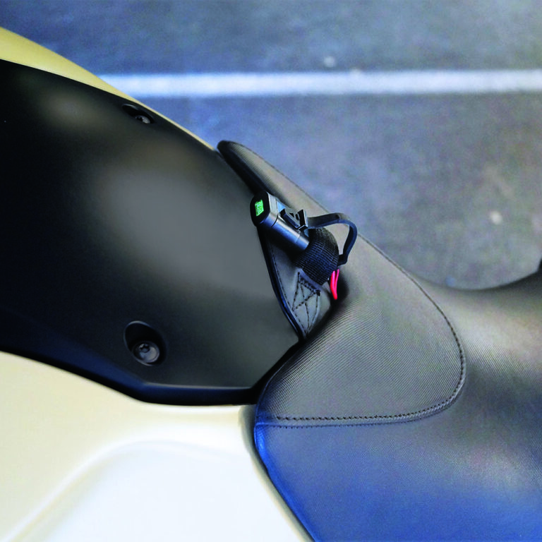 SmartCharge 10A • Test winning battery charger for cars and boats • DEFA