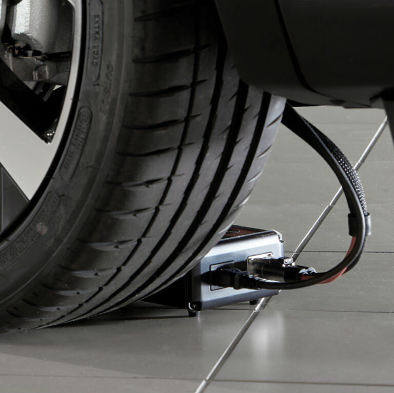 ShowroomCharger 32A • A high-end charger for dealerships • DEFA