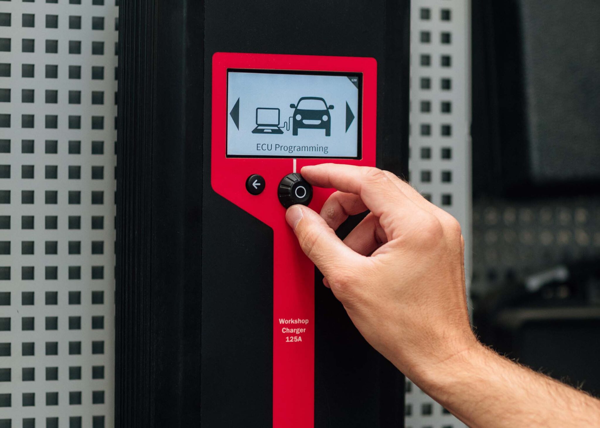 Workshop charger • Flexible, powerfull and user-friendly • DEFA