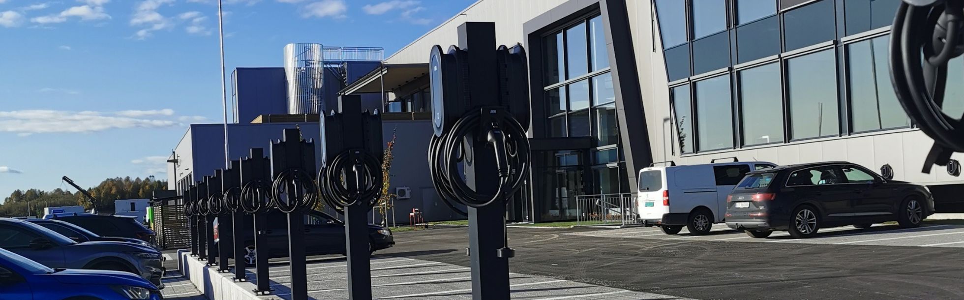 Enkel installasjon og igangsetting av ladeanlegg for elbil • DEFA