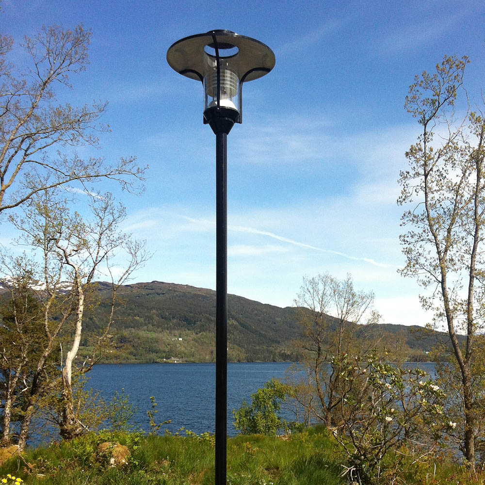 Elsa Park • Classic park fitting with an efficient LED light source • DEFA