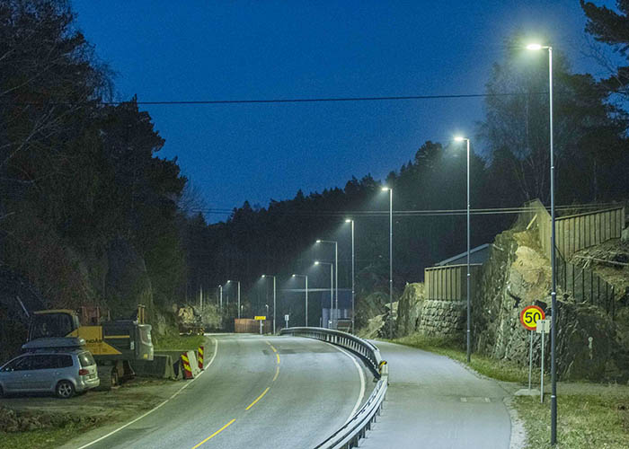 Outdoor lighting • Efficient and elegant solutions • DEFA