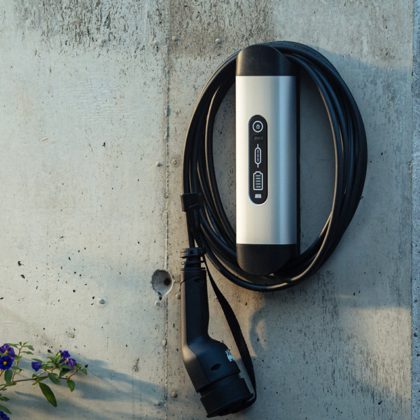 DEFA Solid™ – robust 4,6kW charger with energy saving • Solid ...